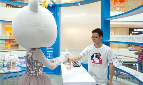 Hopping memories: White Rabbit pop-up milk tea stores open in Shanghai ...