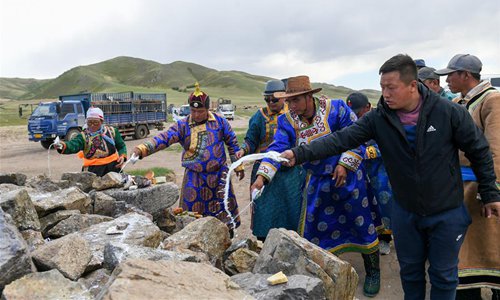 Nomadic migration on Ar Horqin grassland in China's Inner Mongolia ...