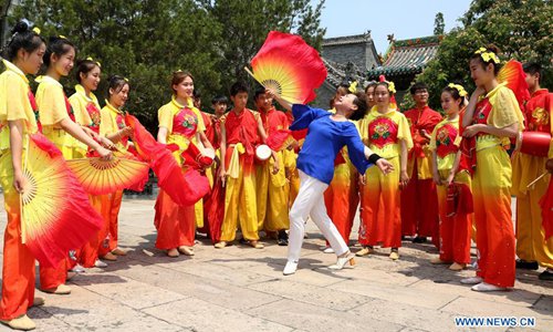 Inheritor of Lu'nan Flower Drum Dance in E China's Shandong - Global Times