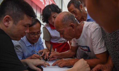 Disaster-relief packages distributed to flood victims in China's Hunan ...