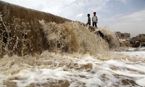 Heavy rains and flood frequently hit many governorates in Yemen ...
