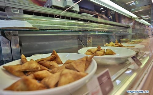 Chinese chef cooks samosas in Nairobi, Kenya - Global Times