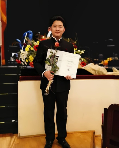 Chinese singer Li Cheng wins 3rd place in Czech international singing ...