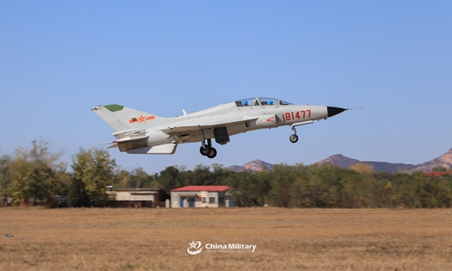 JL-9 fighter trainer jets fly in formation - Global Times