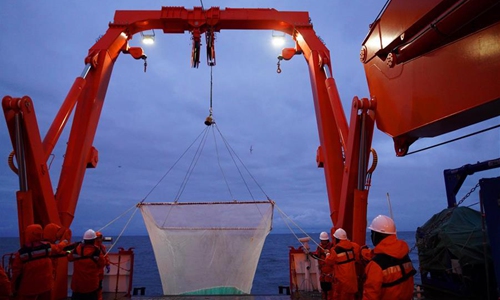 China's Antarctic expedition members explore Cosmonauts sea - Global Times