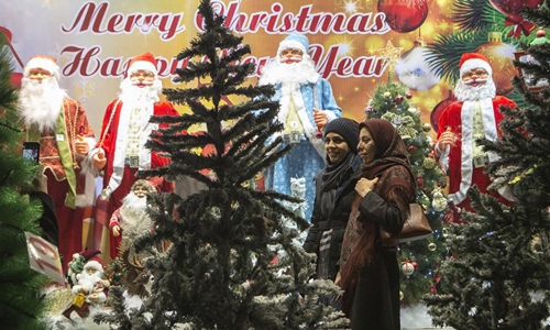 People visit Christmas stores in Tehran, Iran - Global Times