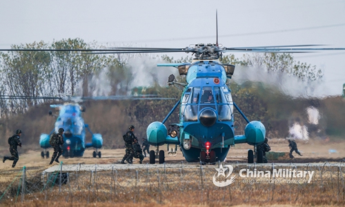 Airmen and special-operations soldiers in coordinated training - Global ...