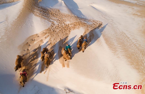 Snow creates stunning desert scene in Inner Mongolia - Global Times