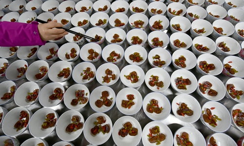 Preparing for Lunar New Year - Global Times