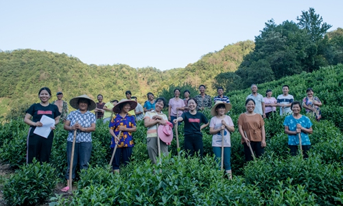 Young Chinese use entrepreneurial skills to help their communities ...