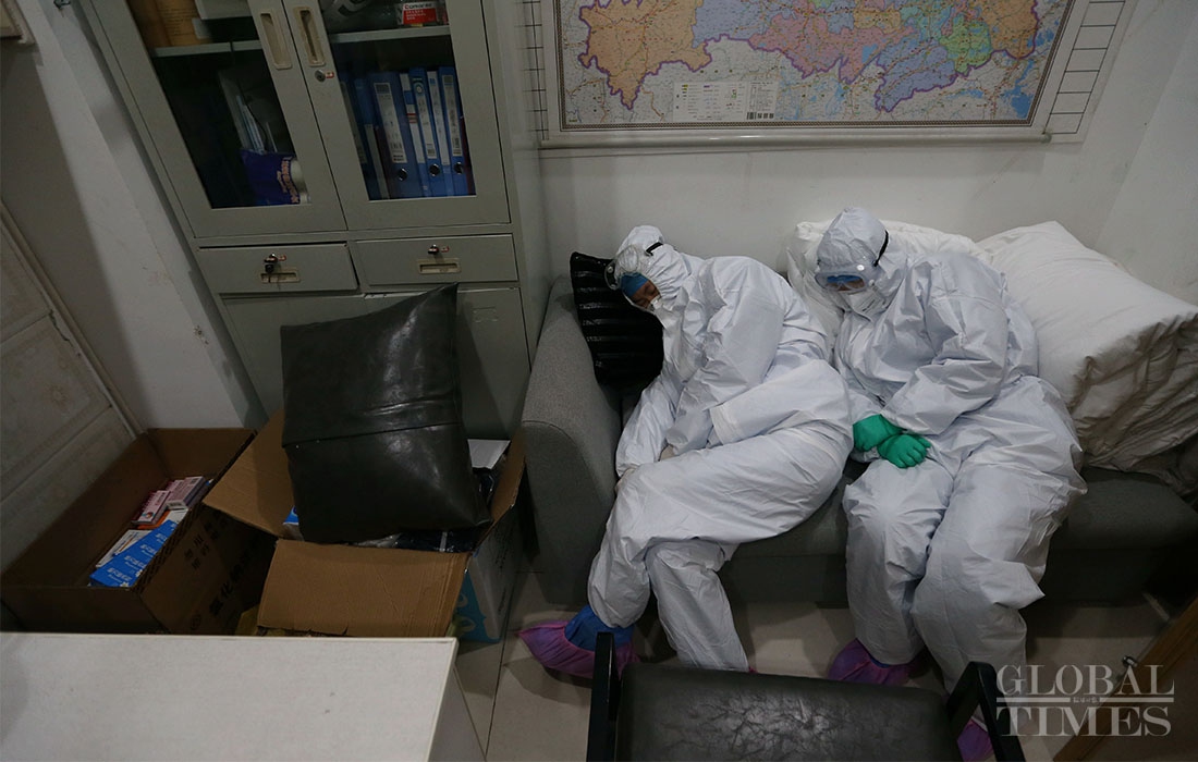 People in centralized isolation points fight coronavirus outbreak ...