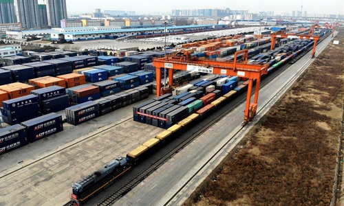 Sea-rail intermodal freight train leaves from Zhengzhou to restore ...