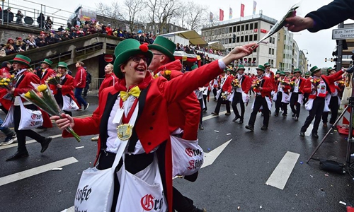 Rose Monday carnival parade held in Cologne, Germany - Global Times