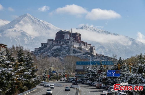 Snowfall in Lhasa in early spring - Global Times