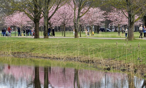 People enjoy spring scenery in Riga, Latvia - Global Times