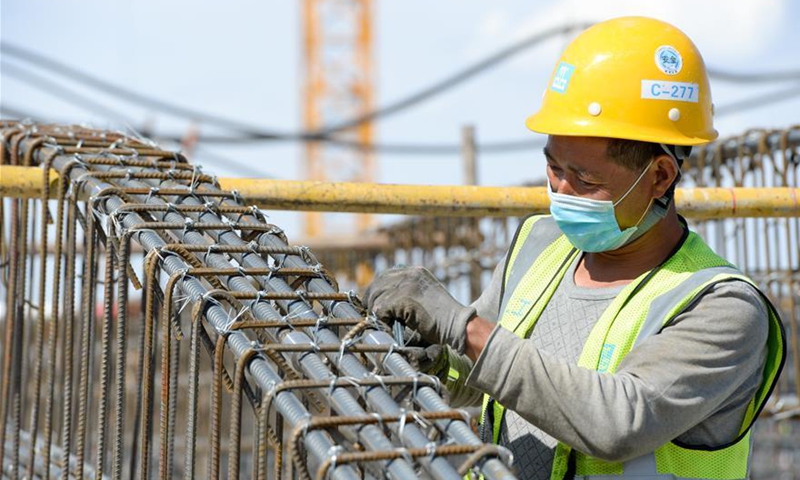 Expansion project of Urumqi Diwopu Int'l Airport under construction ...