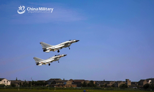 Naval pilots participate in round-the-clock flight - Global Times