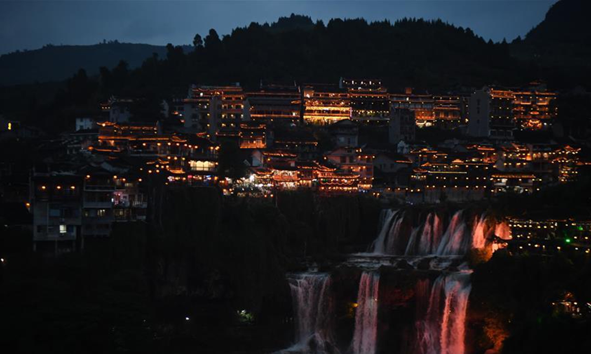 Night view of Furong Town scenic spot in Hunan - Global Times