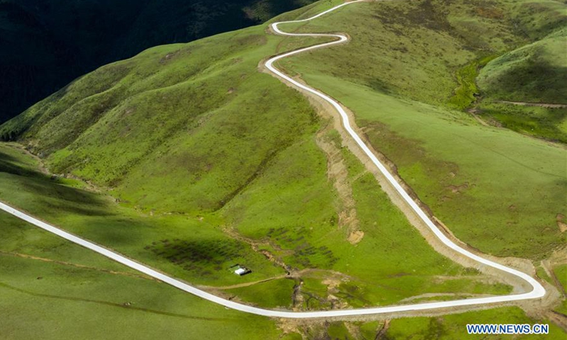 Aerial view of plateau highway in Sichuan - Global Times