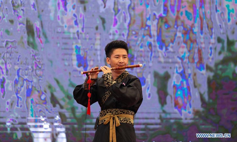 Lao students perform during "Chinese Bridge" in Vientiane - Global Times