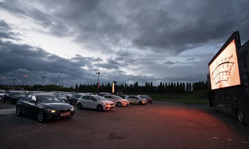 People watch film at drive-in cinema in Manchester - Global Times