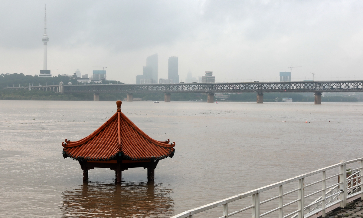 Record-long rainy season in China drives up sales of umbrellas, clothes ...