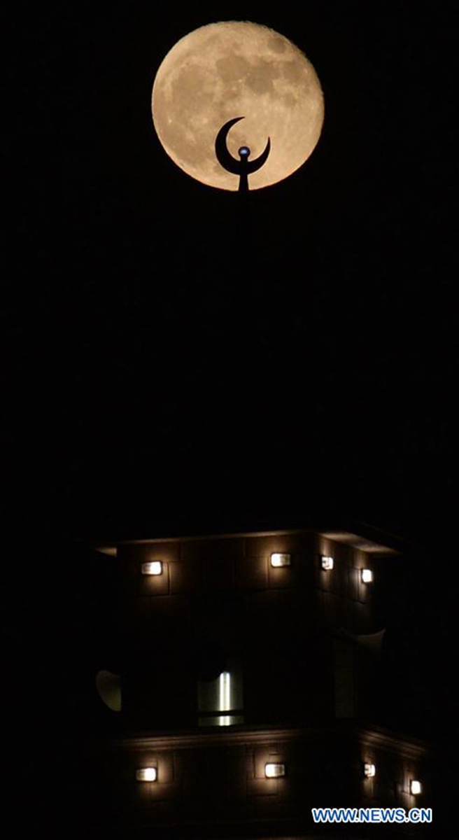 In pics: full moon in Kuwait City - Global Times