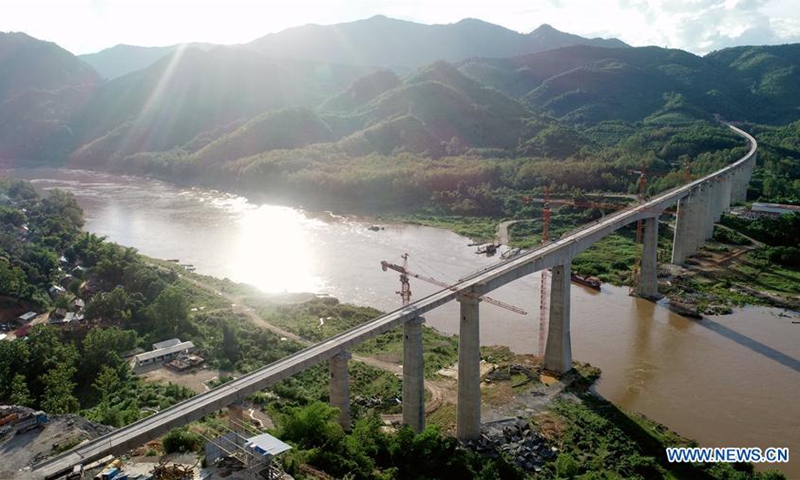 China-Laos railway completes both cross-Mekong River bridges' beam ...