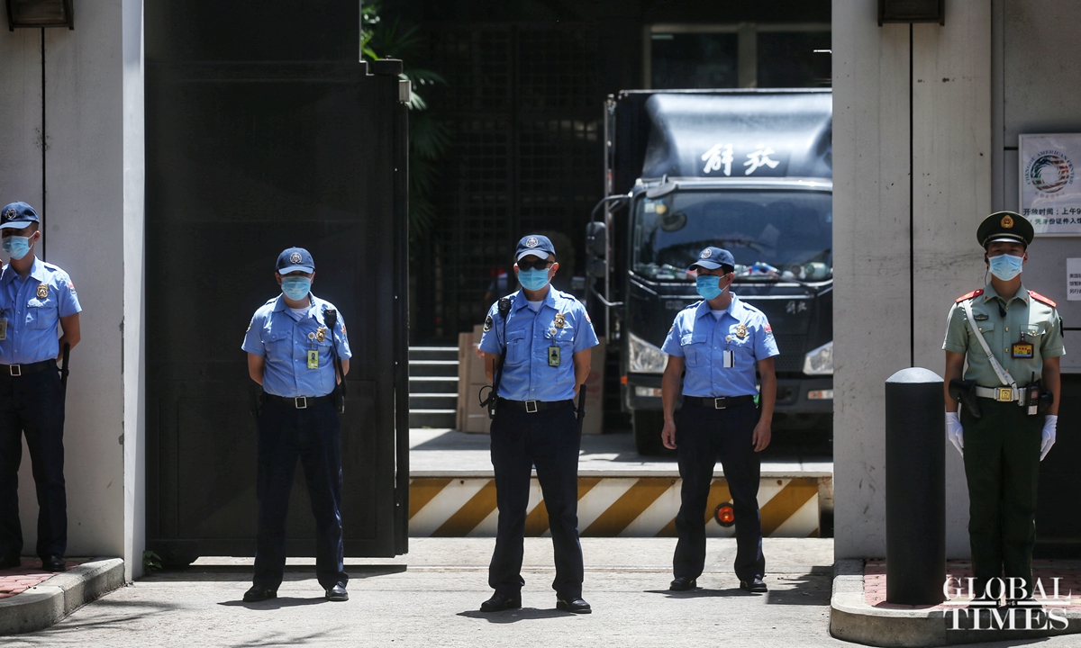 US consulate in Chengdu busy in moving belongings - Global Times