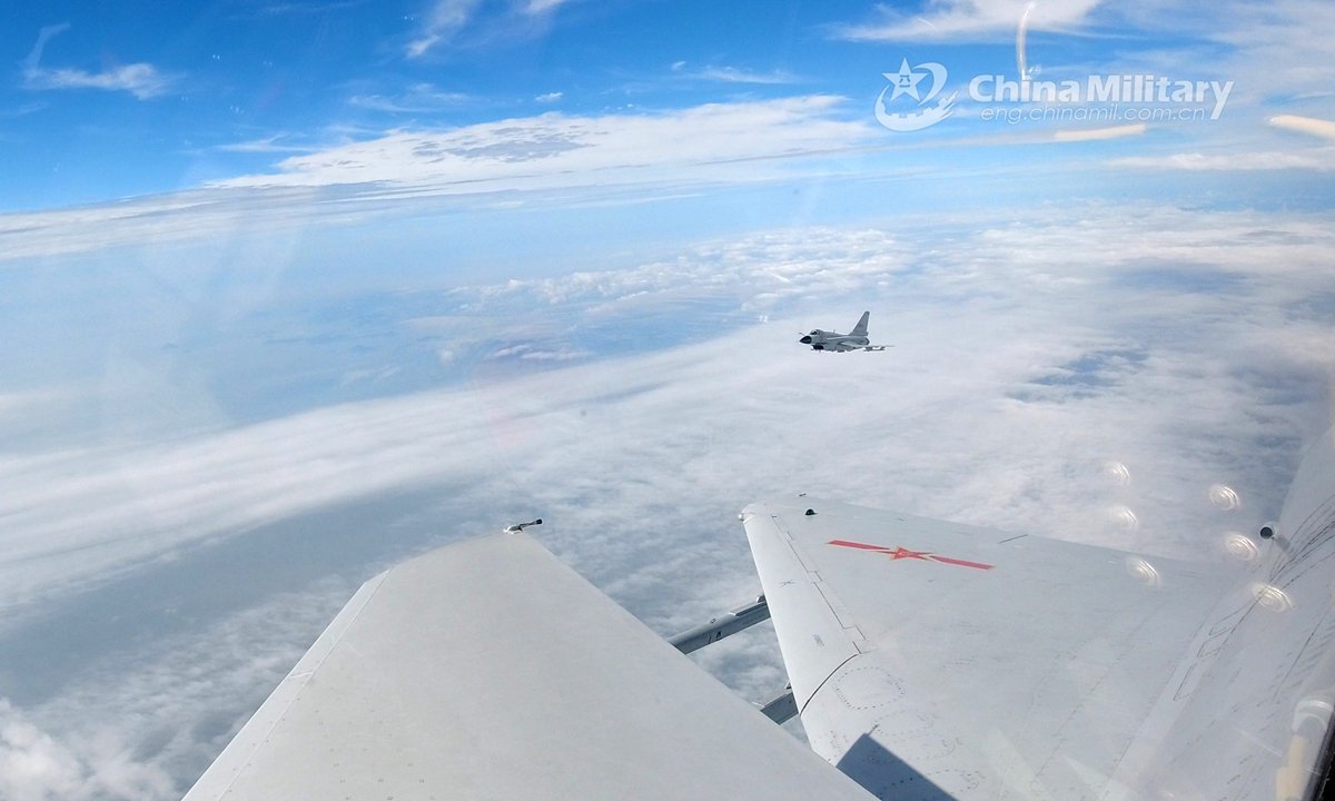 Naval fighter jets take off - Global Times