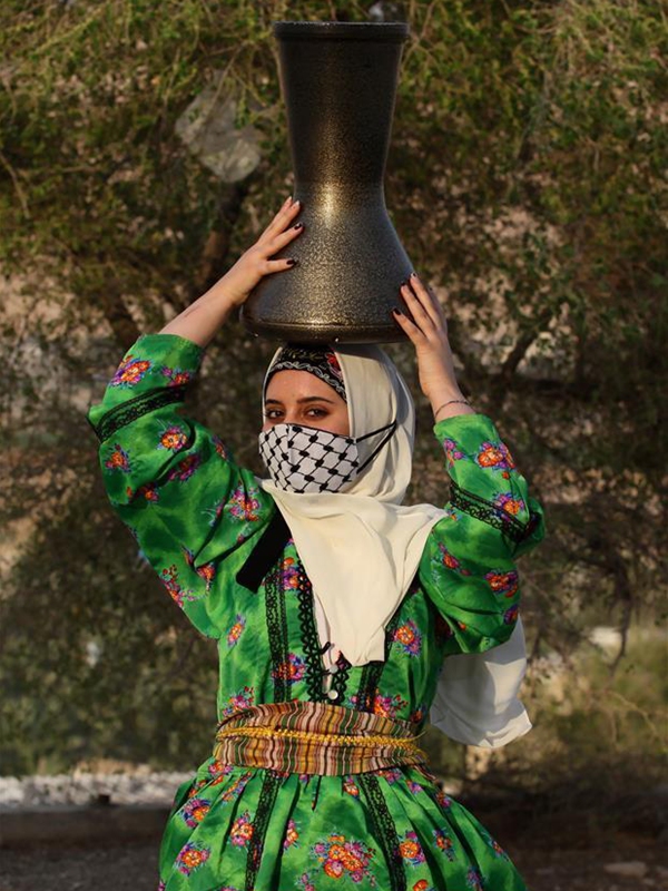 Fashion show held to celebrate Palestinian Traditional Dress and ...