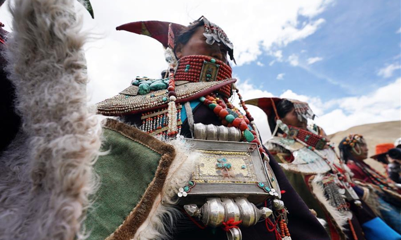 In pics: women wearing Burang clothes in Tibet - Global Times