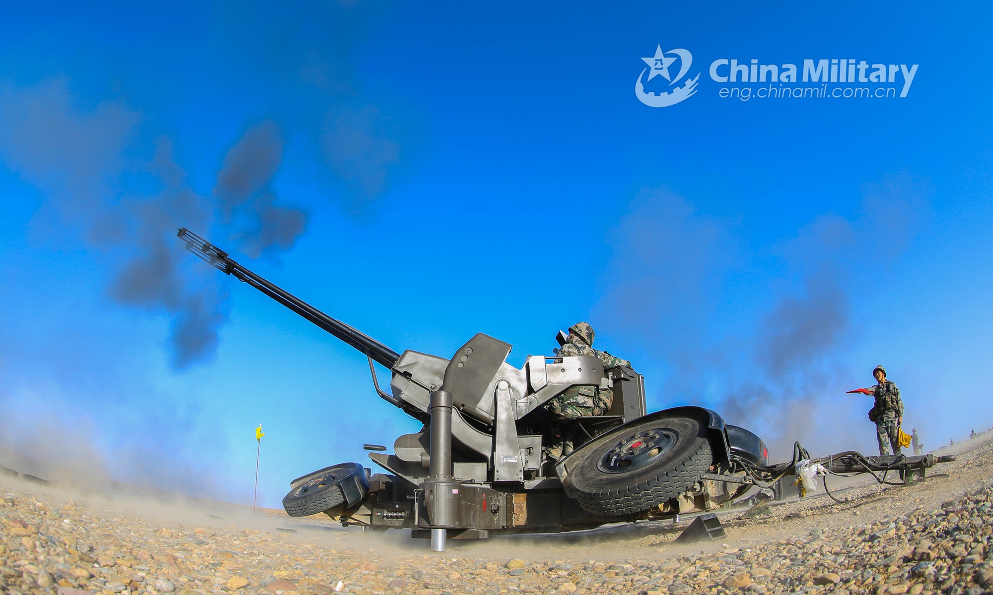 Soldiers fire anti-aircraft weapons in live-fire test - Global Times