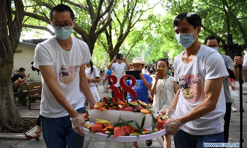 Chongqing Zoo celebrates giant panda Xinxing's 38th birthday - Global Times
