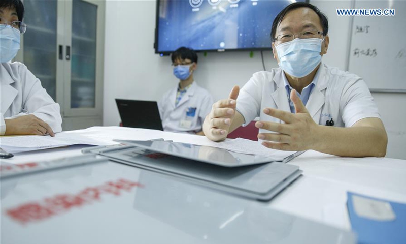 Senior doctor writes message to mark China's 3rd Medical Workers' Day ...