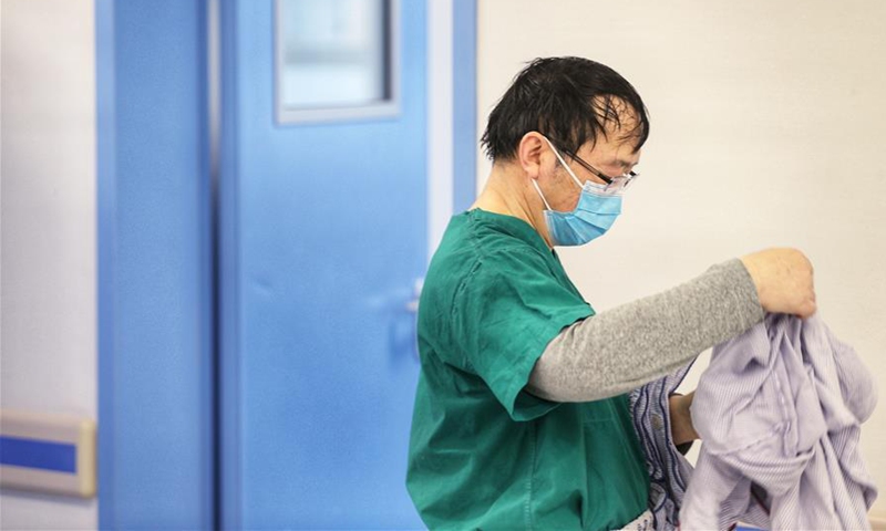 Senior doctor writes message to mark China's 3rd Medical Workers' Day ...