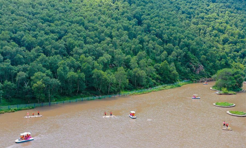 Tourists enjoy themselves at scenic spots in Inner Mongolia - Global Times