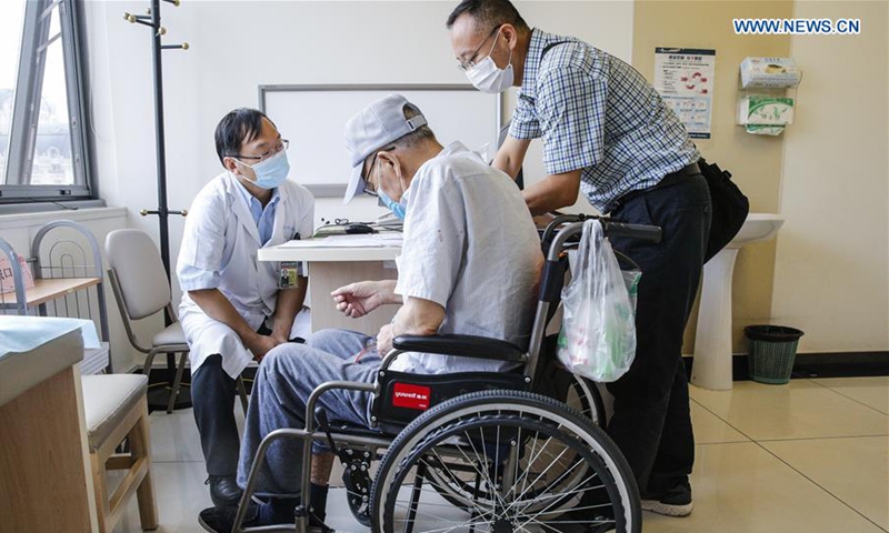 Senior doctor writes message to mark China's 3rd Medical Workers' Day ...