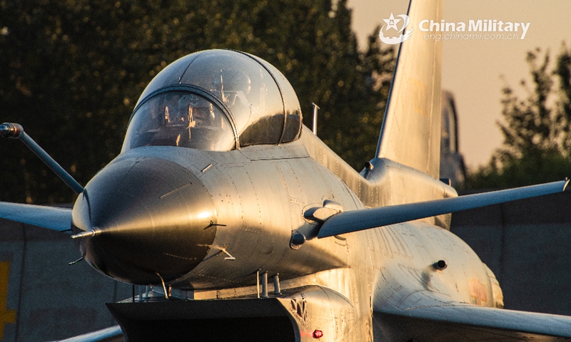 J-10 fighter jets leave for round-the-clock flight - Global Times