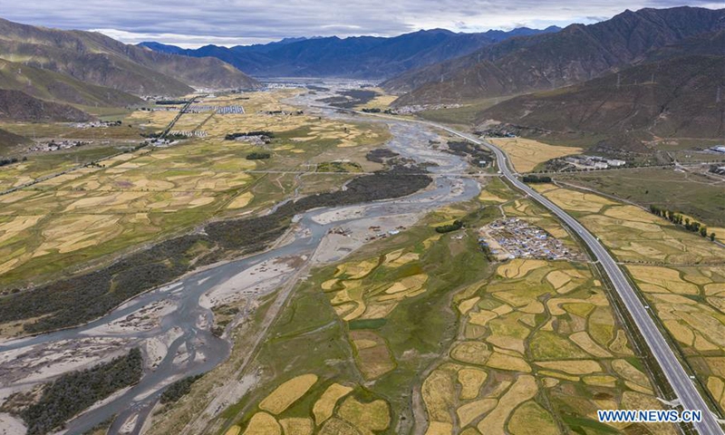 Aerial view of farmland in Lhasa river valley of Tibet - Global Times