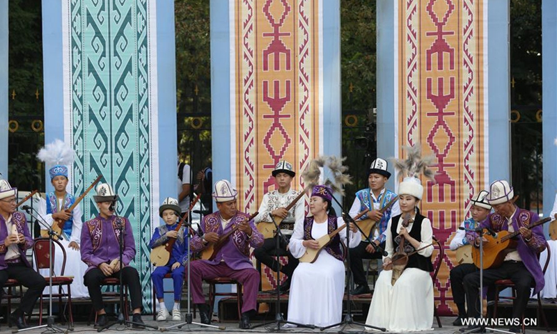 Komuz Day celebrated in Bishkek, Kyrgyzstan - Global Times