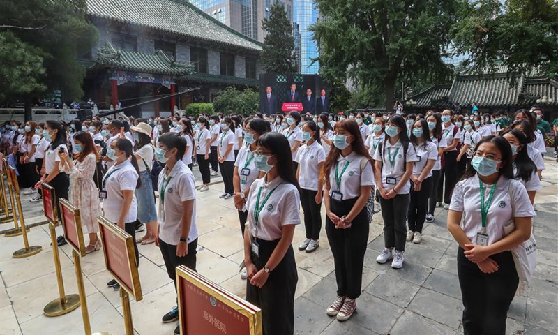 Students of Peking Union Medical College greet new semester - Global Times
