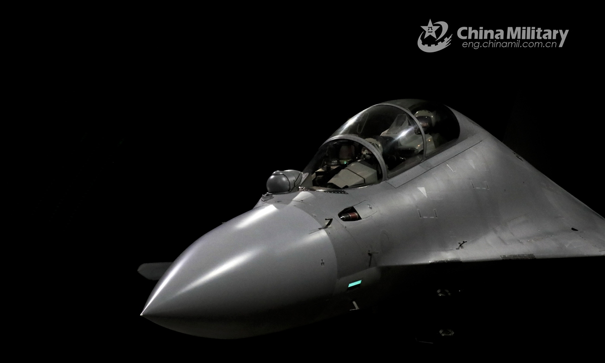 Fighter jets prepare for night flight - Global Times