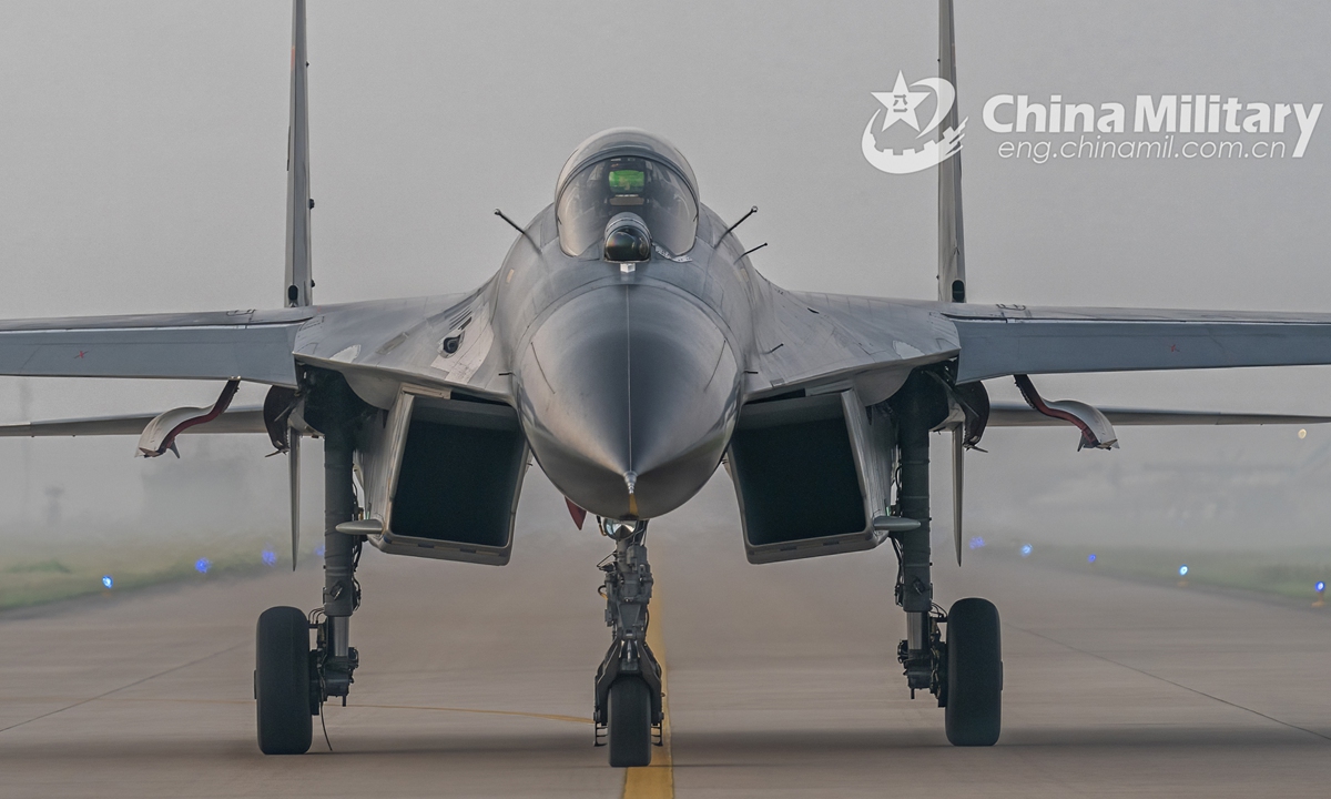 Fighter jets take off with afterburner for sorties - Global Times