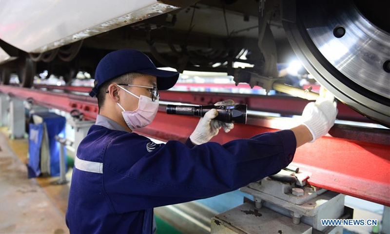 Railway staff members step up maintenance of high-speed trains - Global ...