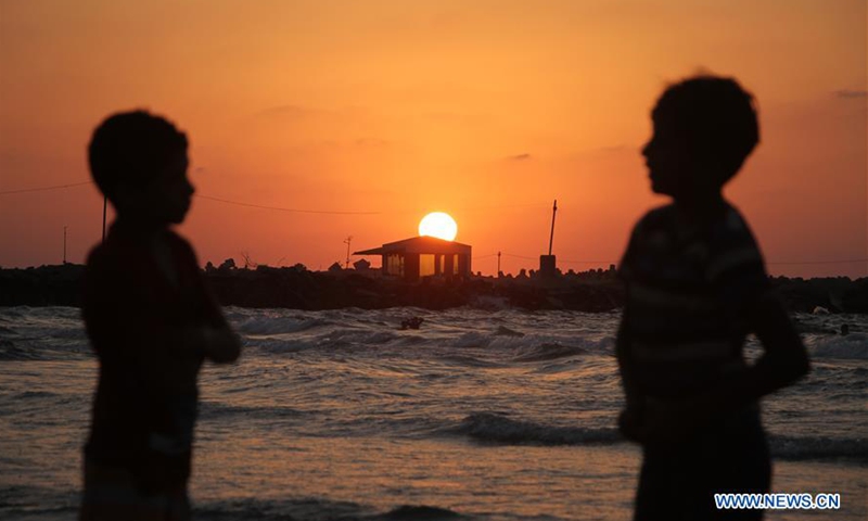 Sunset scenery at seaside in Gaza City - Global Times