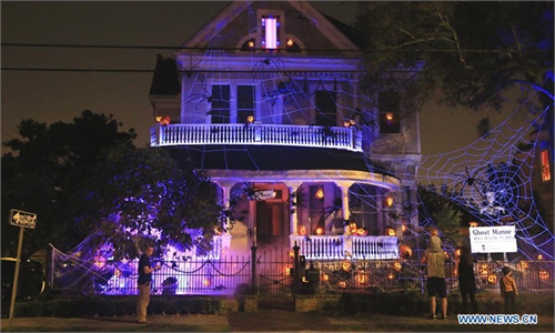 "Ghost Manor" attracts a lot of visitors ahead of Halloween - Global Times
