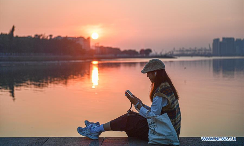 Sunset scenery at Haikou Bay in Hainan - Global Times
