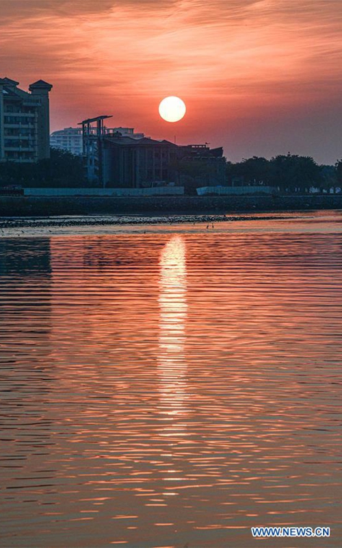 Sunset scenery at Haikou Bay in Hainan - Global Times