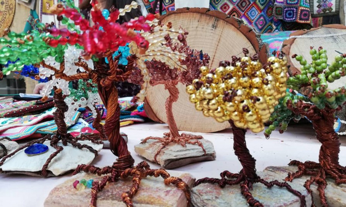 Syrian autistic teen develops hobby of making bead ornaments - Global Times